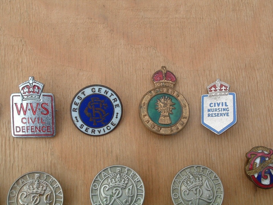 Various WW2 Badges Land Army, Nursing, Loyal Service, Sweethearts, Home ...