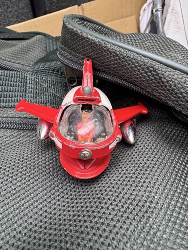 Mazinger Z Jet Pilder Red Wing, Wings Move, Cockpit windshield opens ...