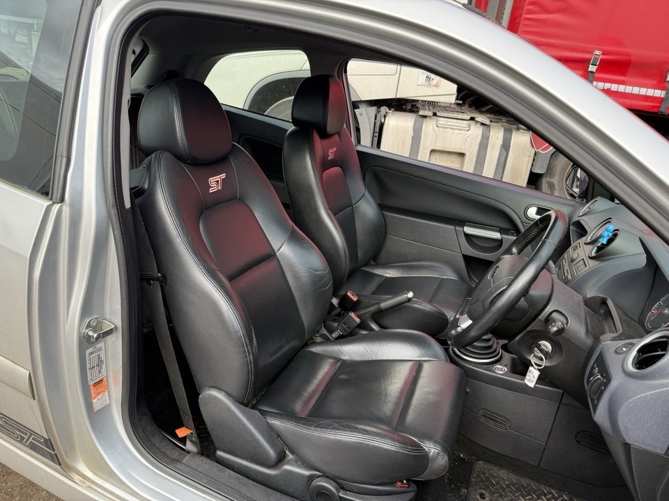 Ford Fiesta MK6 ST150 SILVER BREAKING SPARES 2002-2008 2007 FULL ...