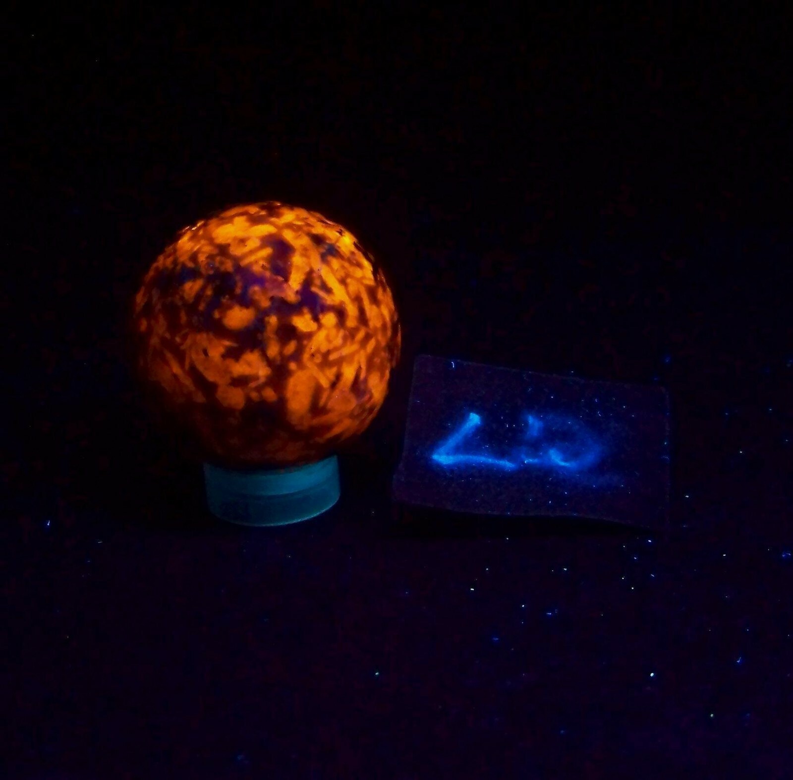 Fluorescent Hackmanite Mont St Hilaire 32mm Sphere 4205 | eBay