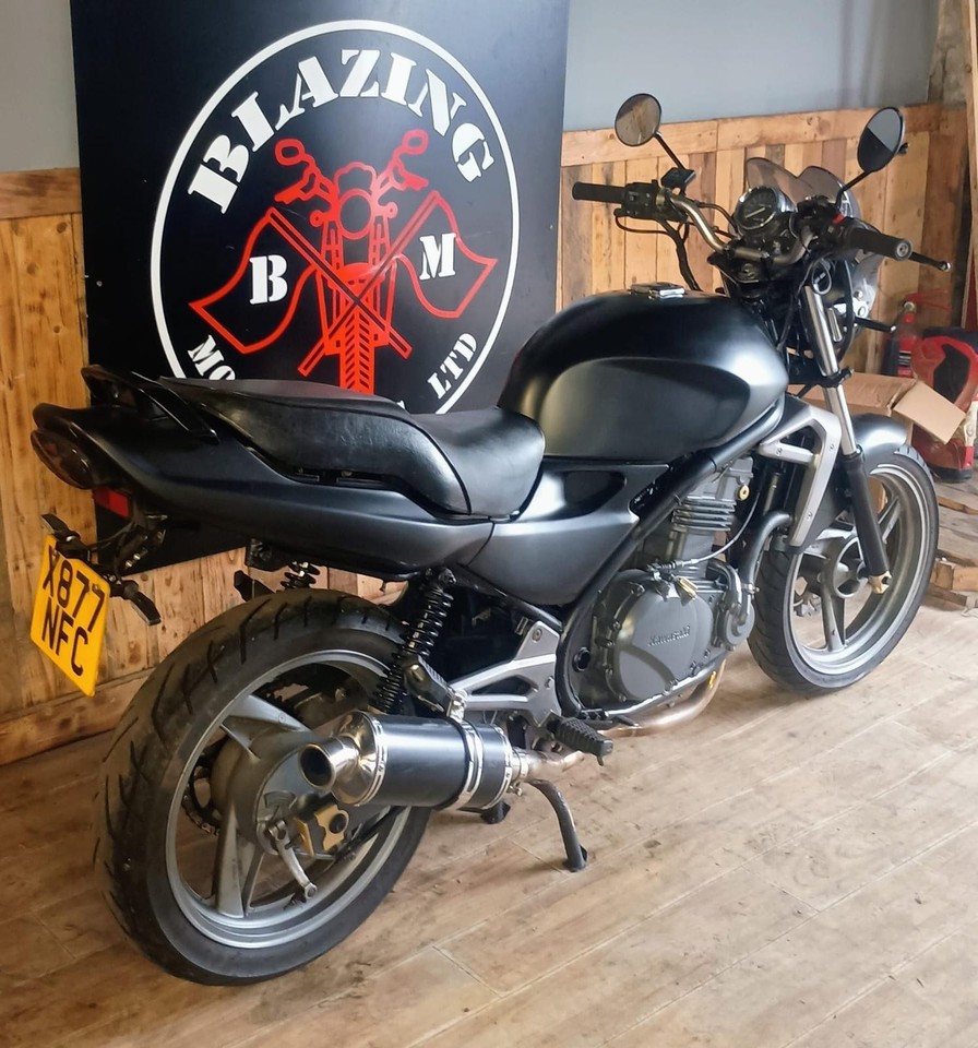 Kawasaki ER5 er 5 motorcycle 29000 miles | eBay UK