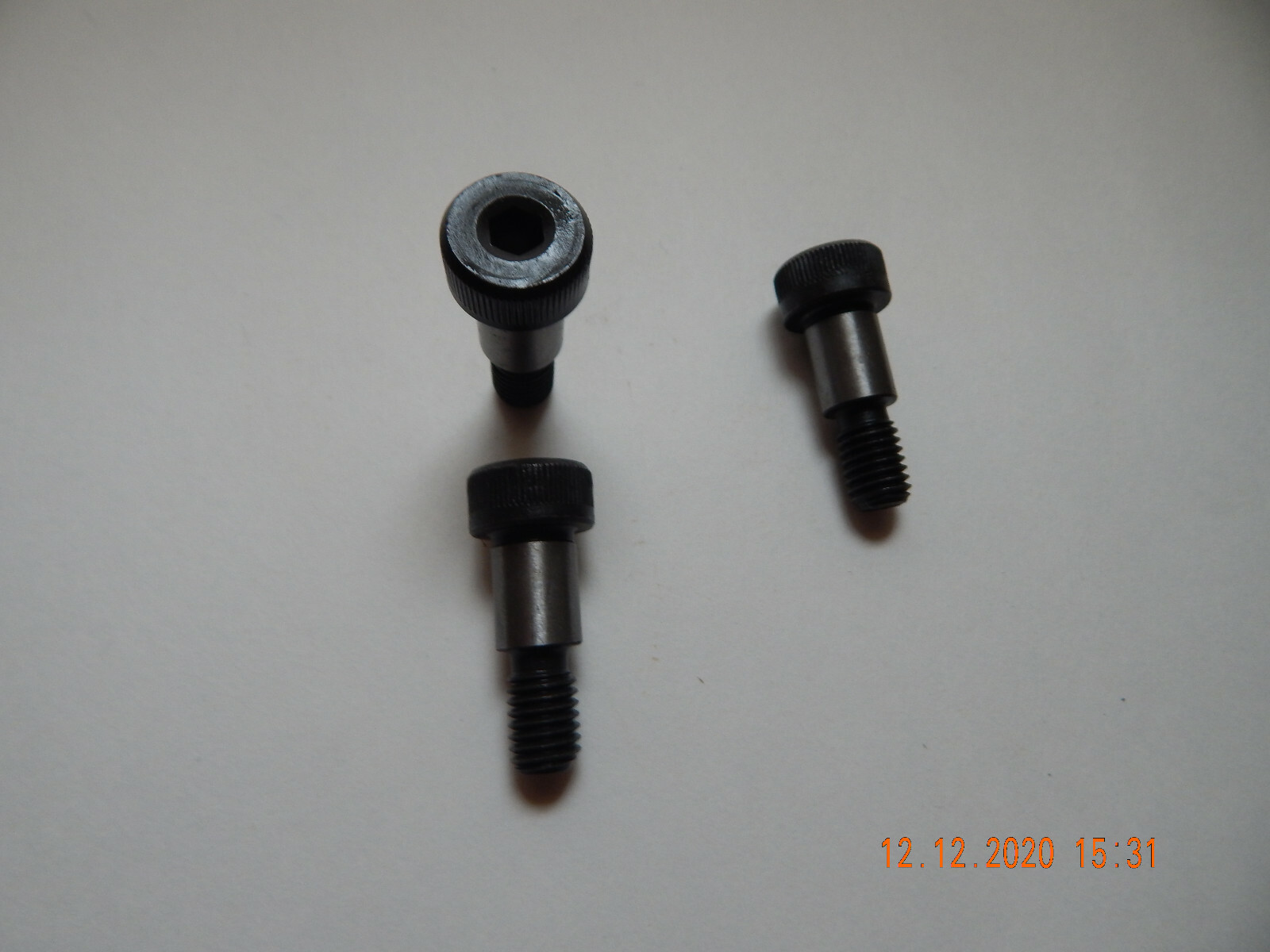 METRIC SOCKET HEAD SHOULDER BOLTS M12 x 16MM - M10-1.5 THREAD. (12.9) 3 ...