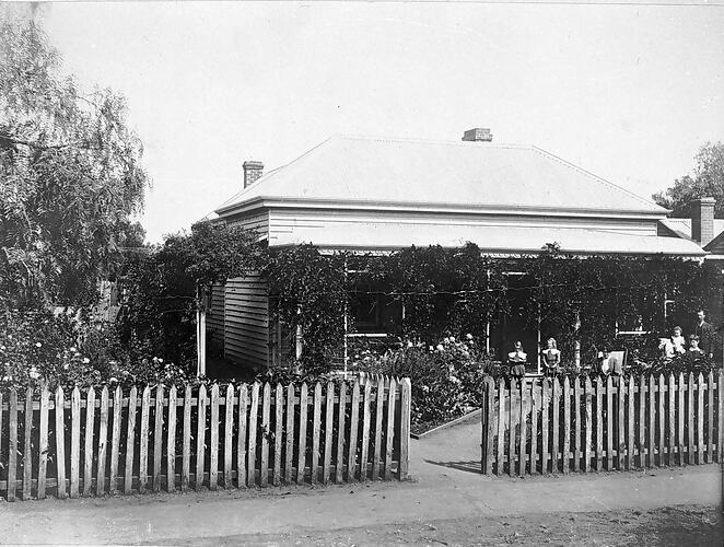 Bode Family in Front of their Home Kerang Victoria 1909 Old Historic ...