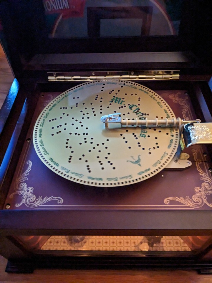 Mr Christmas Animated Holiday Symphonium Turning Ballroom Music in Box ...