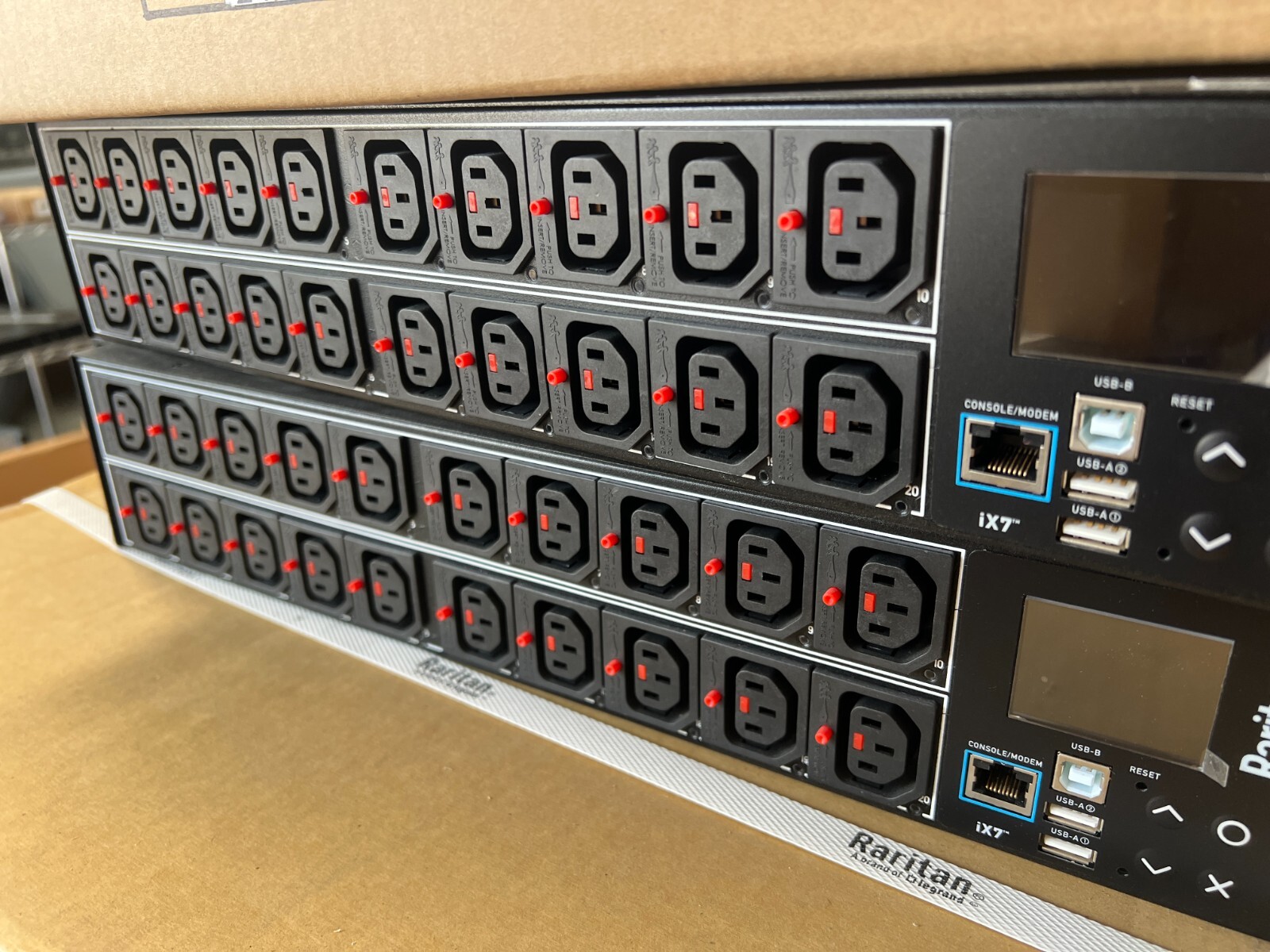 Raritan Dominion PX PX3-5460R-C5 Power Distribution Unit 5800 VA 208VAC ...