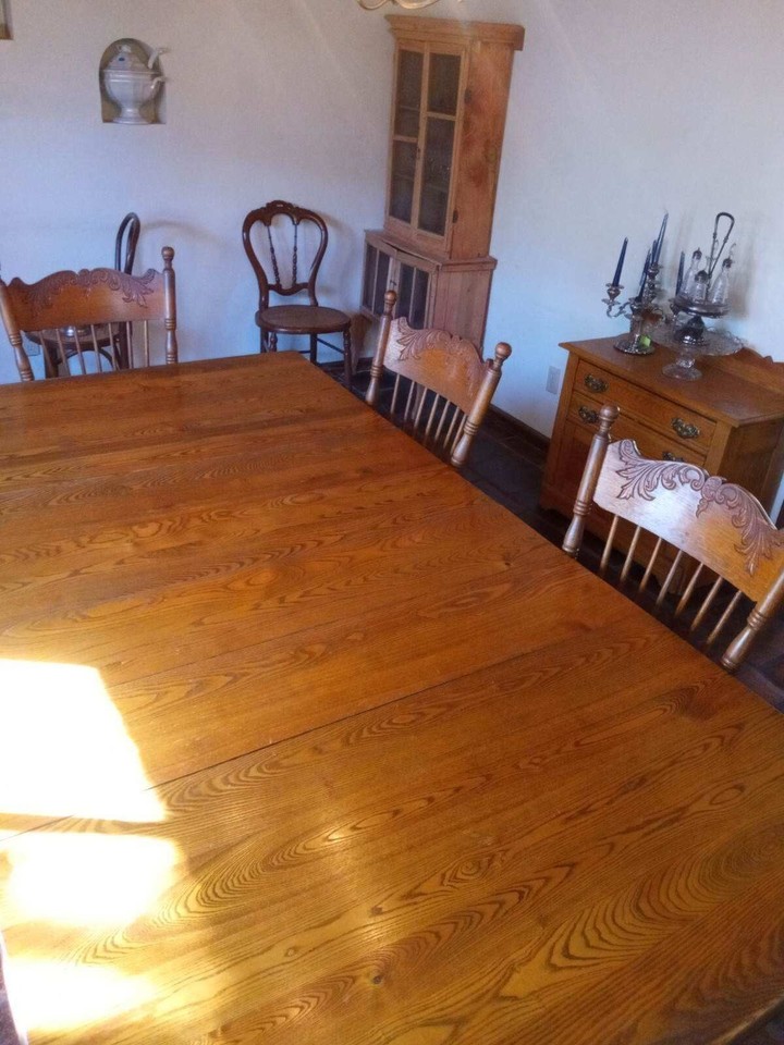 Antique oak dining table with 3 leaves and 6 matching press back chairs ...