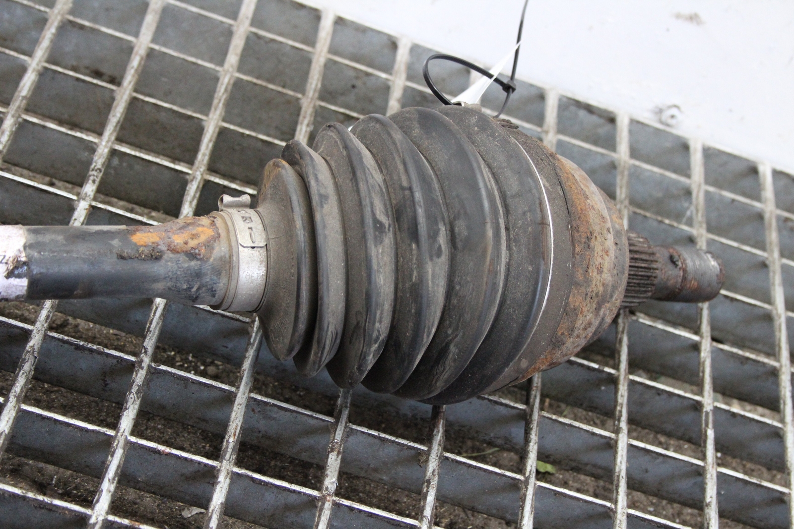 Mercedes-Benz+R+Class+W251+Left+Front+Drive+Shaft+Driveshaft ...