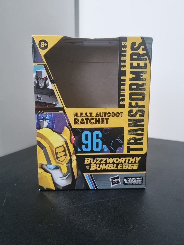 Nest Ratchet Transformers Studio Series 96 Deluxe Buzworthy Bumblebee ...