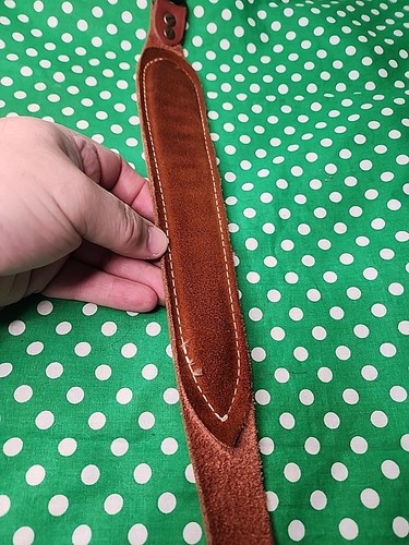 KOLPIN TOOLED WHITE STITCHED PADDED SUEDE BACKED RIFLE SLING WITH ...