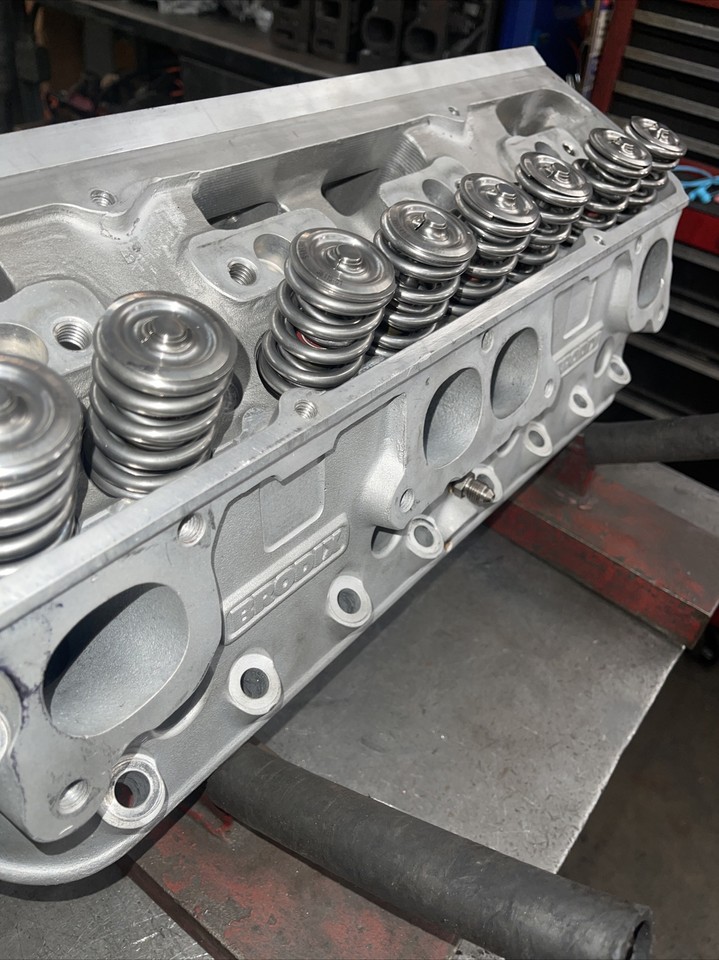 Brodix 11° 4.500 bore spacing Heads Titanium valve W/ T&D shaft Rockers ...