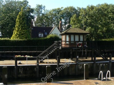 Photo 6x4 Stoke Lock Radcliffe on Trent The elevated control cabin with ...