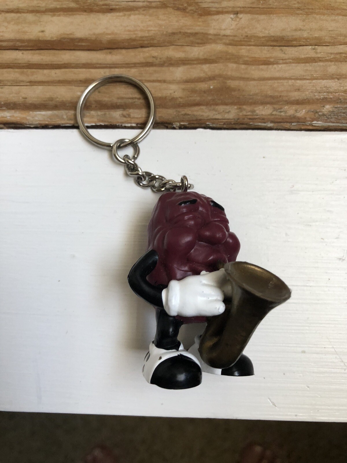 California Raisin With Saxophone Player Keychain | eBay