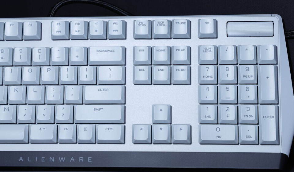 NEW OPEN BOX ~ Alienware Low-Profile RGB Gaming Keyboard AW510K WHITE ...