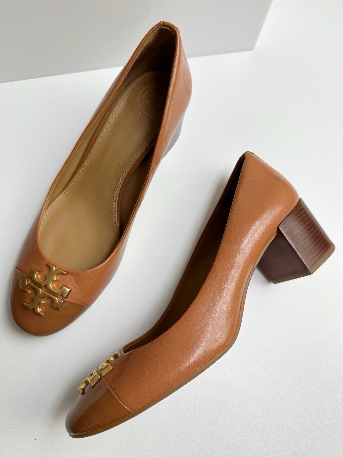 TORY BURCH Everly Cap Toe Pump Shoes Size 9 Tan - Gem