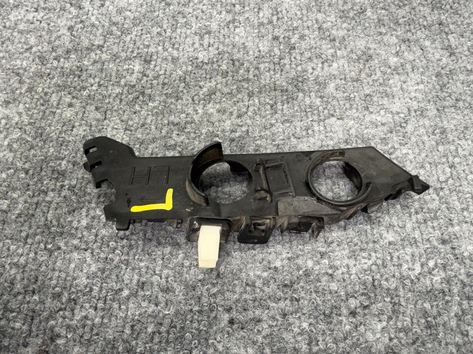 GENESIS GV70 22-26 OEM LEFT DRIVER BUMPER FENDER BRACKET STIFFENER ...