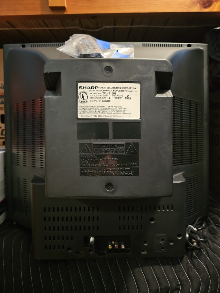 Sharp 27” Inch CRT TV 27L-S100B ( COMES WITH REMOTE) Great For Retro ...