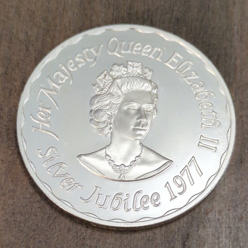 1977 Silver Jubilee Queen Elizabeth II Solid STERLING Silver Medal ...
