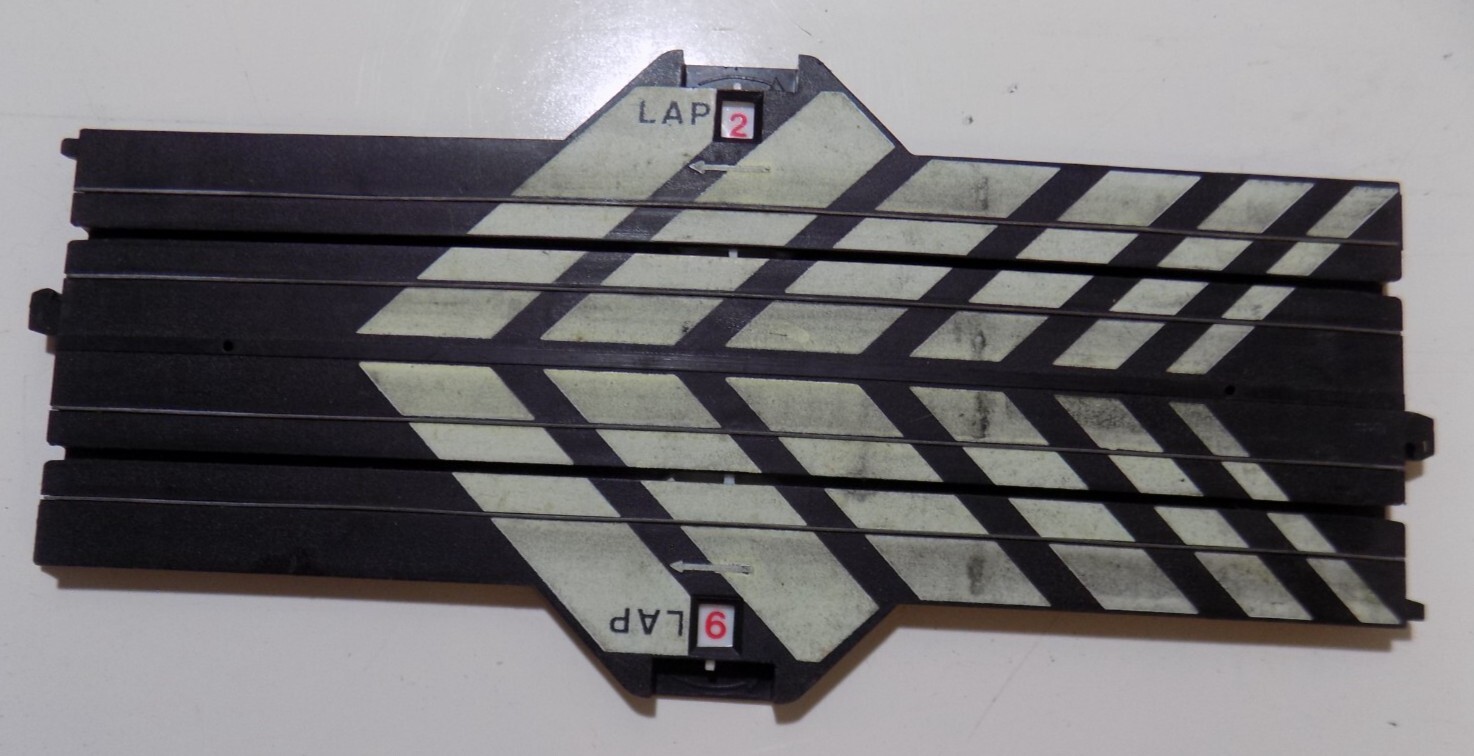 Life-Like 9" Dual Lane Lap Counter HO Slot Car Racetrack GLOW IN DARK ...