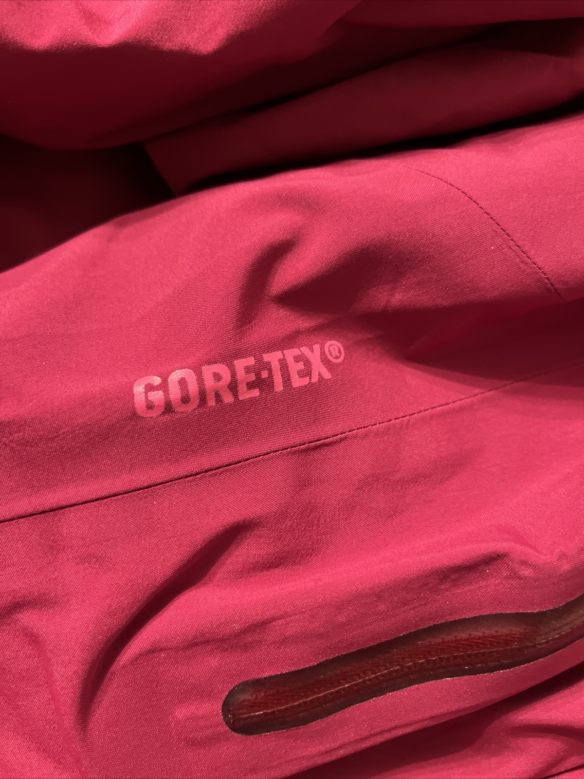 ARC'TERYX Gore-tex Shell Jacket Women's Medium - Red … - Gem