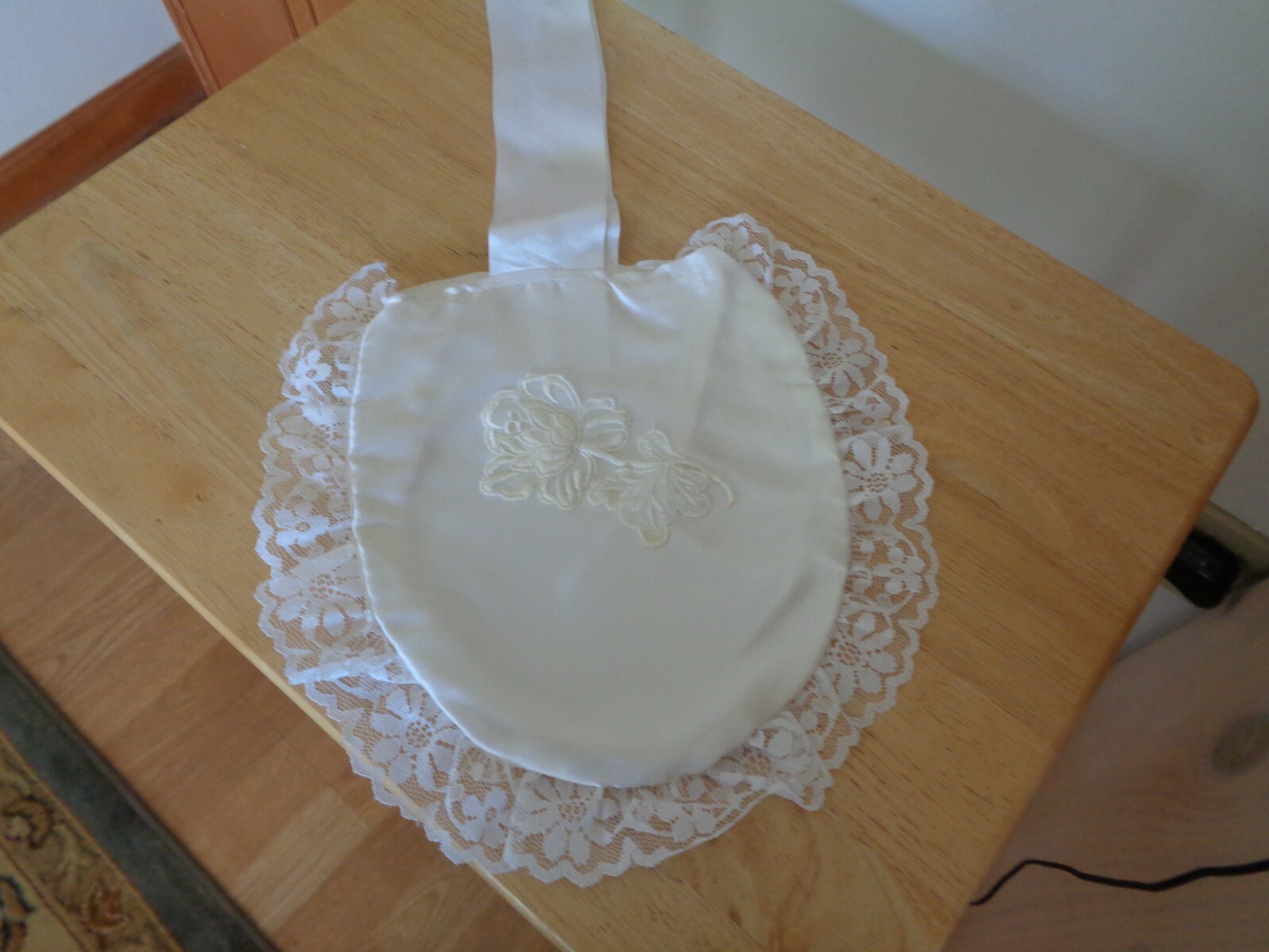 BRIDE'S WHITE BRIDAL PURSE SATIN & LACE W/ HANDLE 8" X 9" | eBay