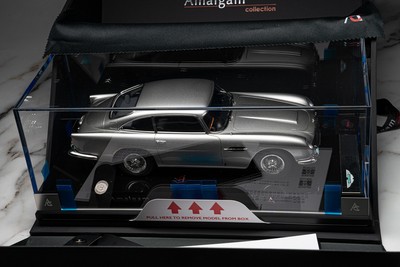 Amalgam 1/18 Aston Martin DB5 Diecast Car Model Collection | eBay