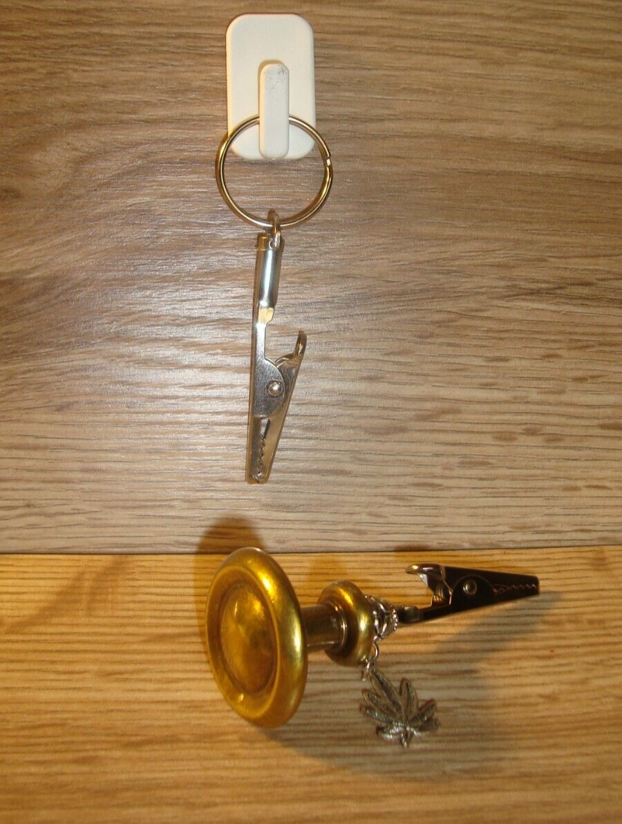 Roach Weed Roach" Roach Clip / Smoke Chains