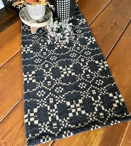 NEW PRIMITIVE FARMHOUSE TABLE RUNNER Patriot Knot BLACK CREAMY TAN 32 ...