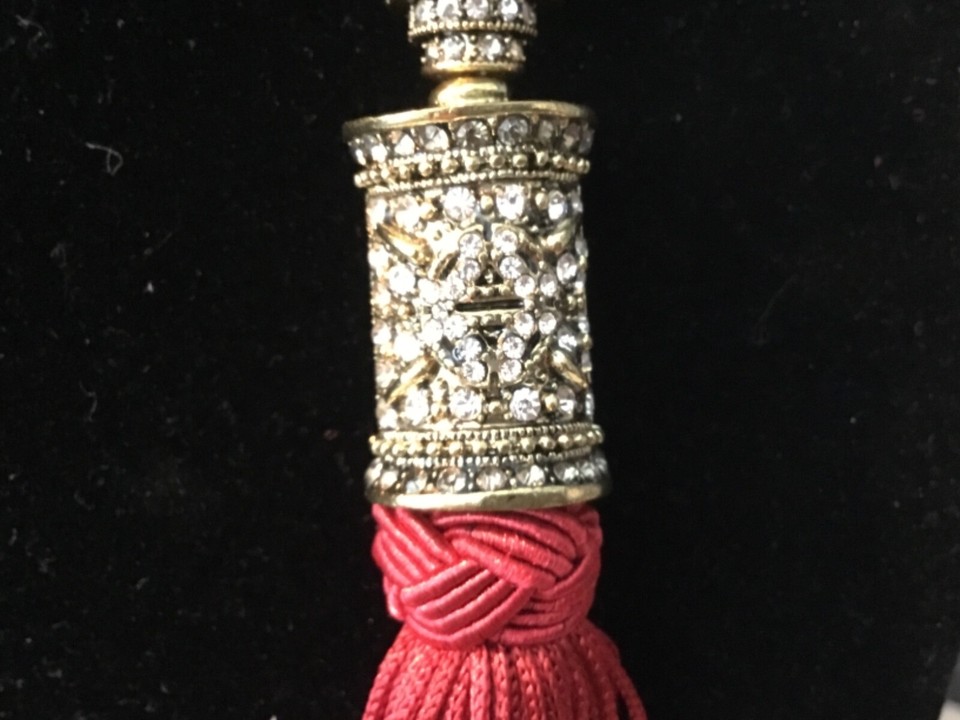 SIGN HEIDI DAUS JET, JADE & CLEAR CRYSTAL ASIAN SILK TOSSEL LARIAT ...