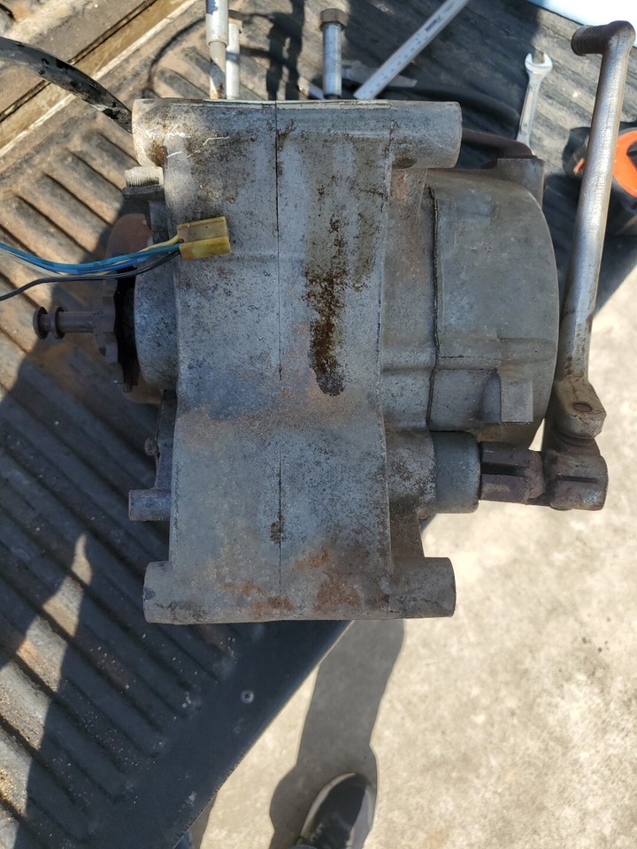 Hodaka 250 ED SL Engine Bottom End Magneto Transmission Cases Stator ...