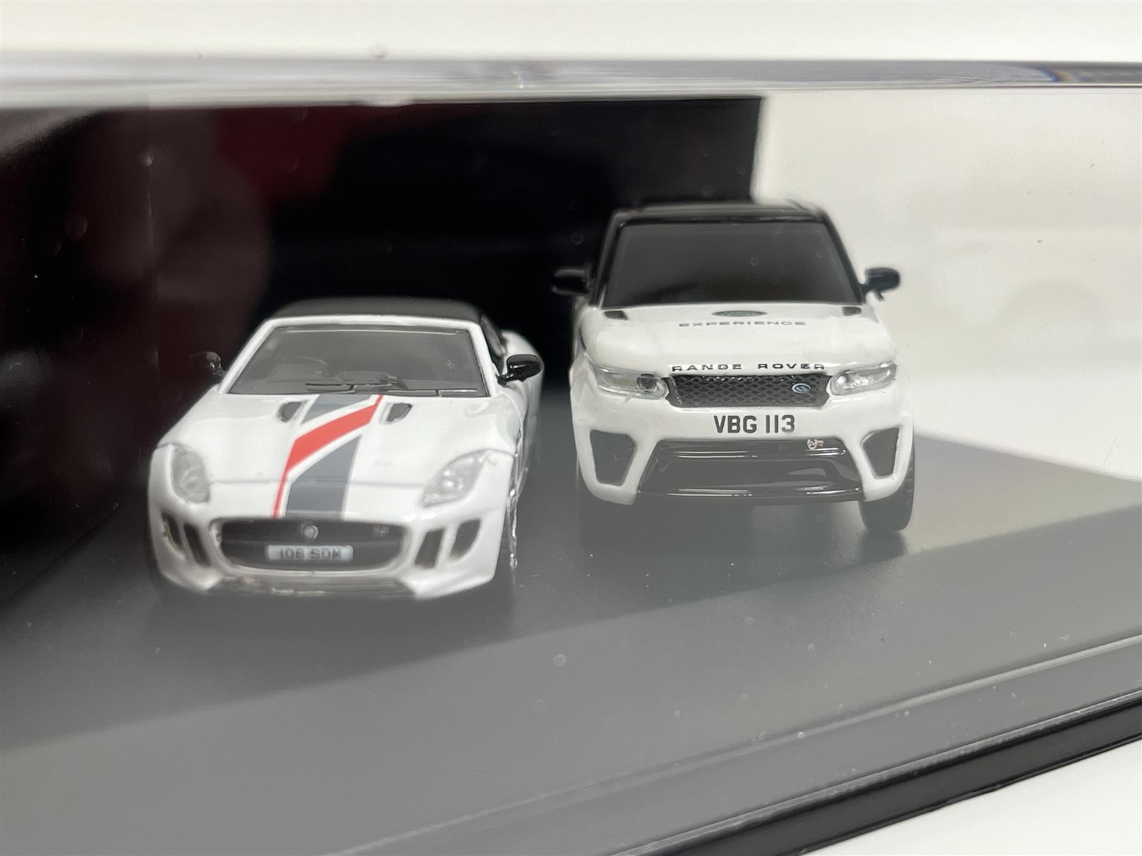 Jaguar F-Type and Range Rover Sport White 2 Car Set 1:76 Scale Oxford ...