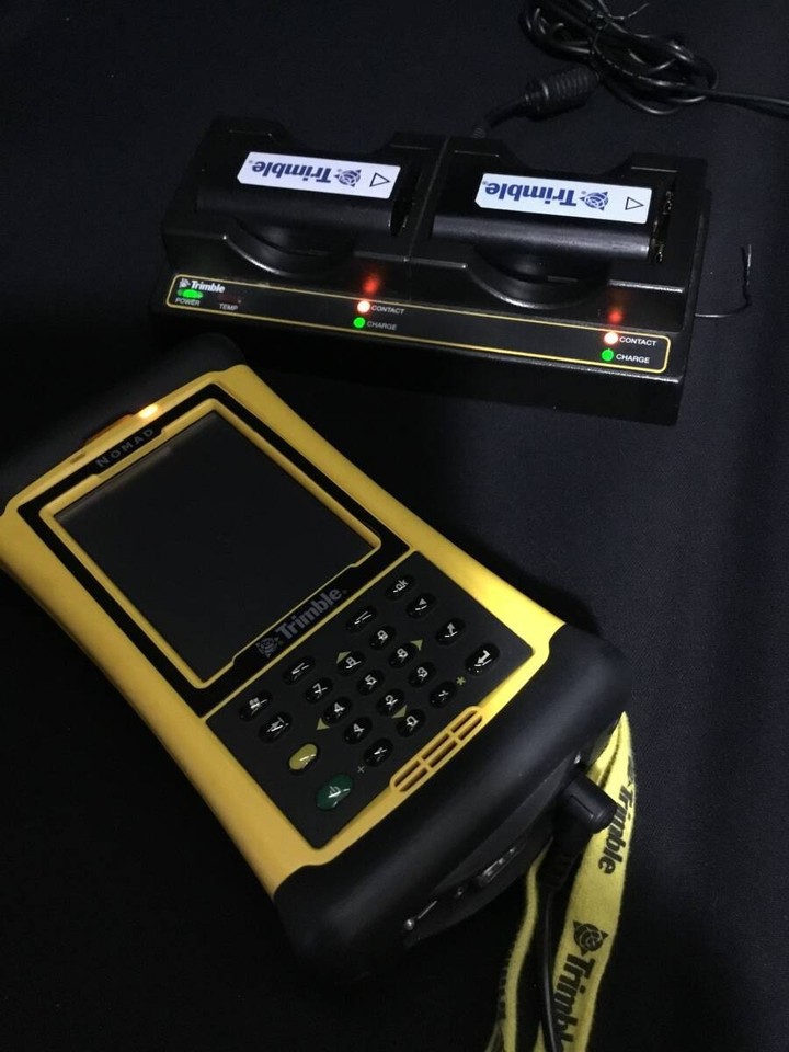 Trimble R5 Trimble GPS Surveying GNSS System NOMAD Data Collector ...