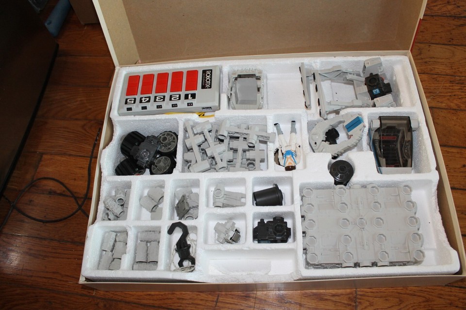 vintage Robotix 2000 builders playset robots space vehicles robotics ...