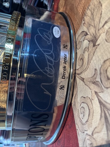 DEREK JETER NEW YORK YANKEES WORLD SERIES TROPHY ‘2000’ w/ JSA COA | eBay