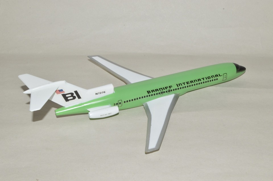 model aircraft jet airplane Braniff International Airways Boeing 727 9 ...