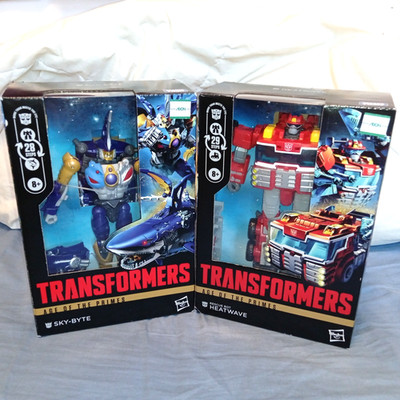 Hasbro Transformers SKY-BYTE & HEAT WAVE FIGURES Voyager Class NEW ...