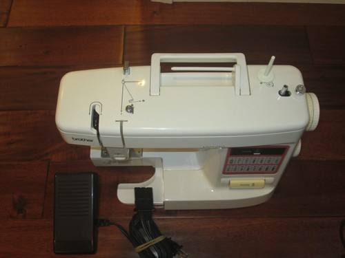 Brother XL 2022 Electric Sewing Machine TESTED WORKS ERXCELLENT COND ...