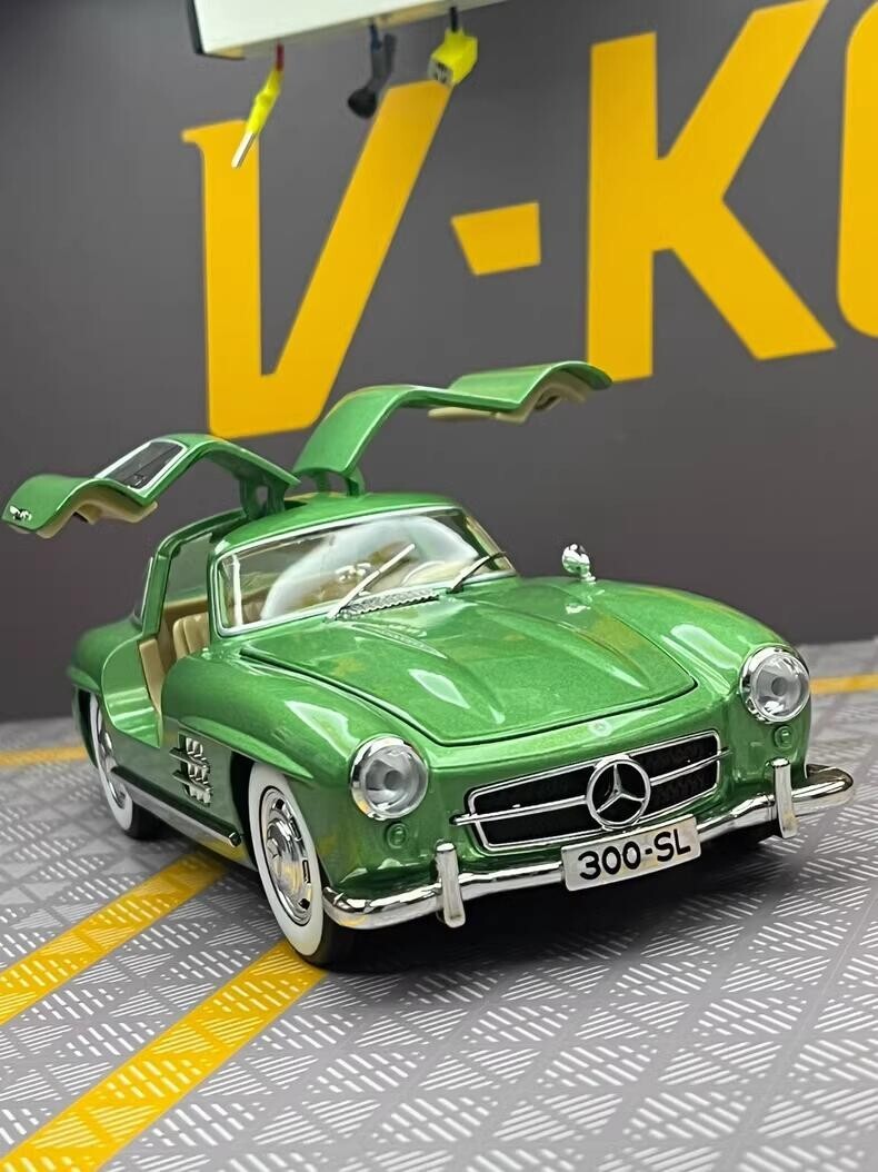 Mercedes-Benz 300SL vintage car model Light green 1:24 | eBay