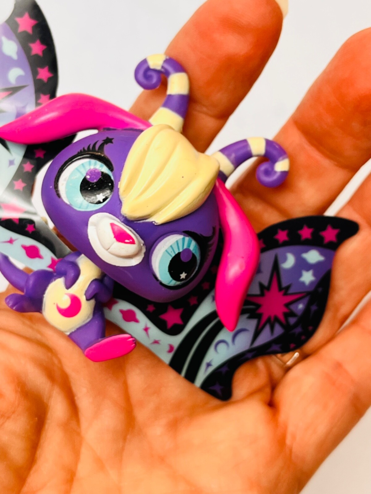 Littlest Pet Shop Moonlight Fairies Toy Figures Set LPS 2826 & 2827 ...