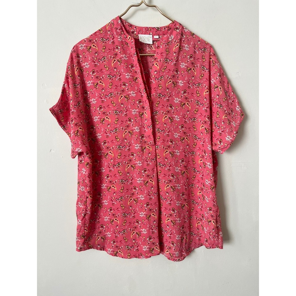 Violet Claire Pink Floral Paisley Split Neck Short Sleeve Blouse Large ...