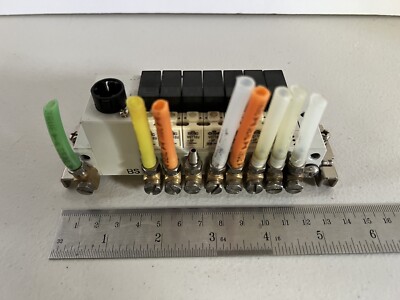 SMC Pneumatic Modular Manifold 7 Valves VQ11OU-5F Electric Solenoid ...