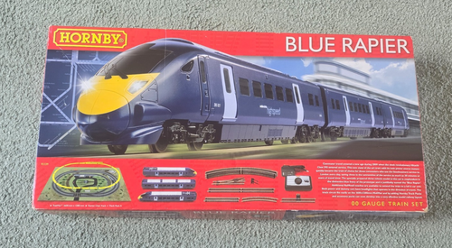 HORNBY No. R1139 BLUE RAPIER TRAIN SET NEW & 2 COACHES R.4438 00 Gauge ...