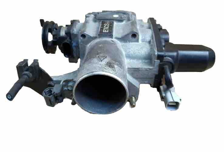 Lexus GS300 IS300 2000-2004 Fuel Injection Throttle Body 22030-46210 ...