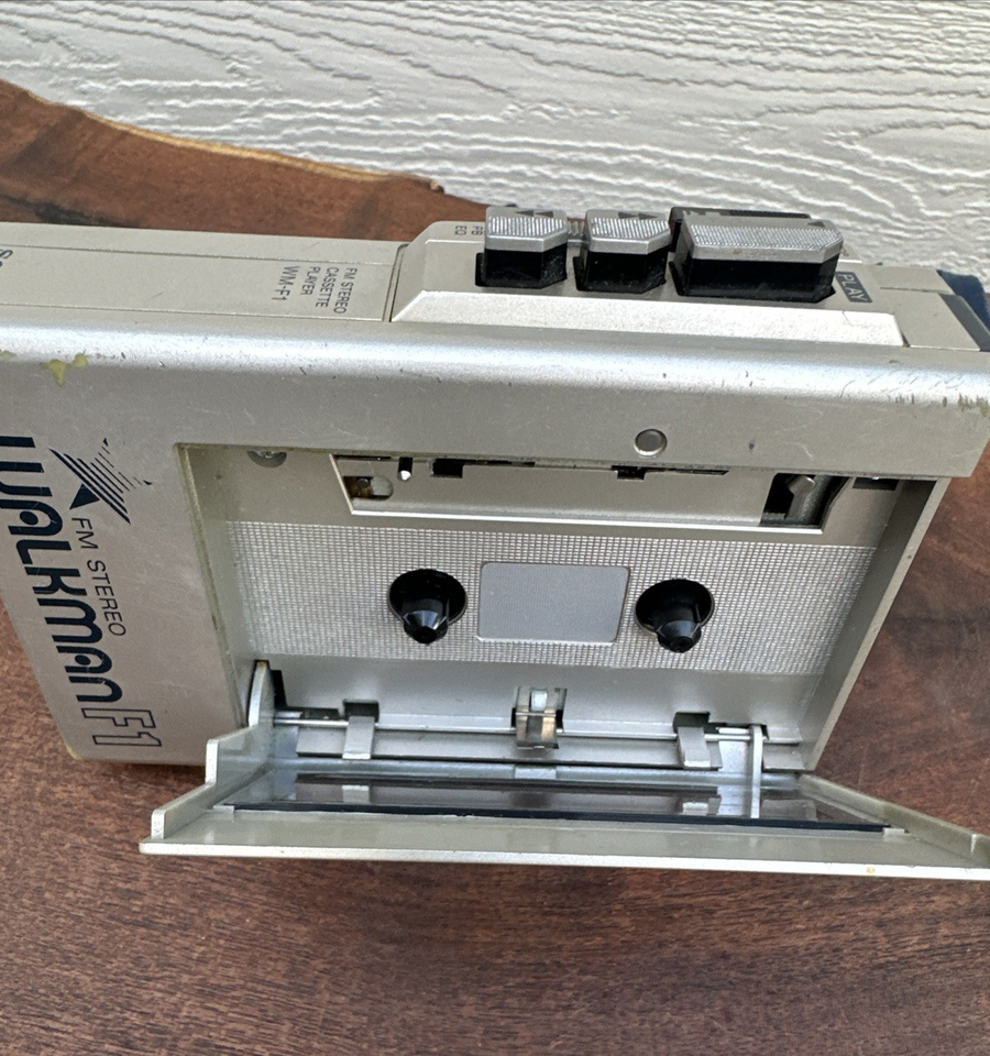 VTG Sony Walkman Original WM-F1 Cassette Tape Player/FM Stereo Belt Box ...