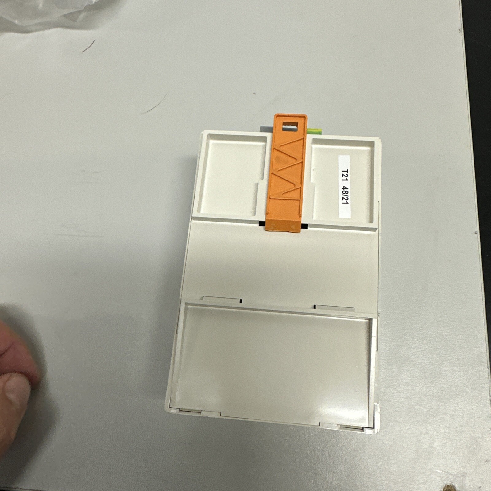 Phoenix Contact RailDual Power Outlet, EM-DUO 120/15, P/N 5600461 ...