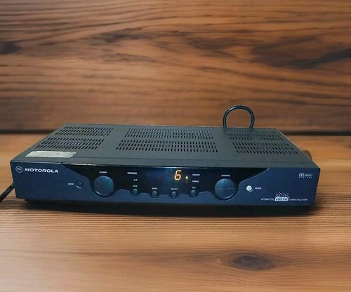 Motorola Interactive DCT2244/1661 Digital Cable Box Receiver CATV ...