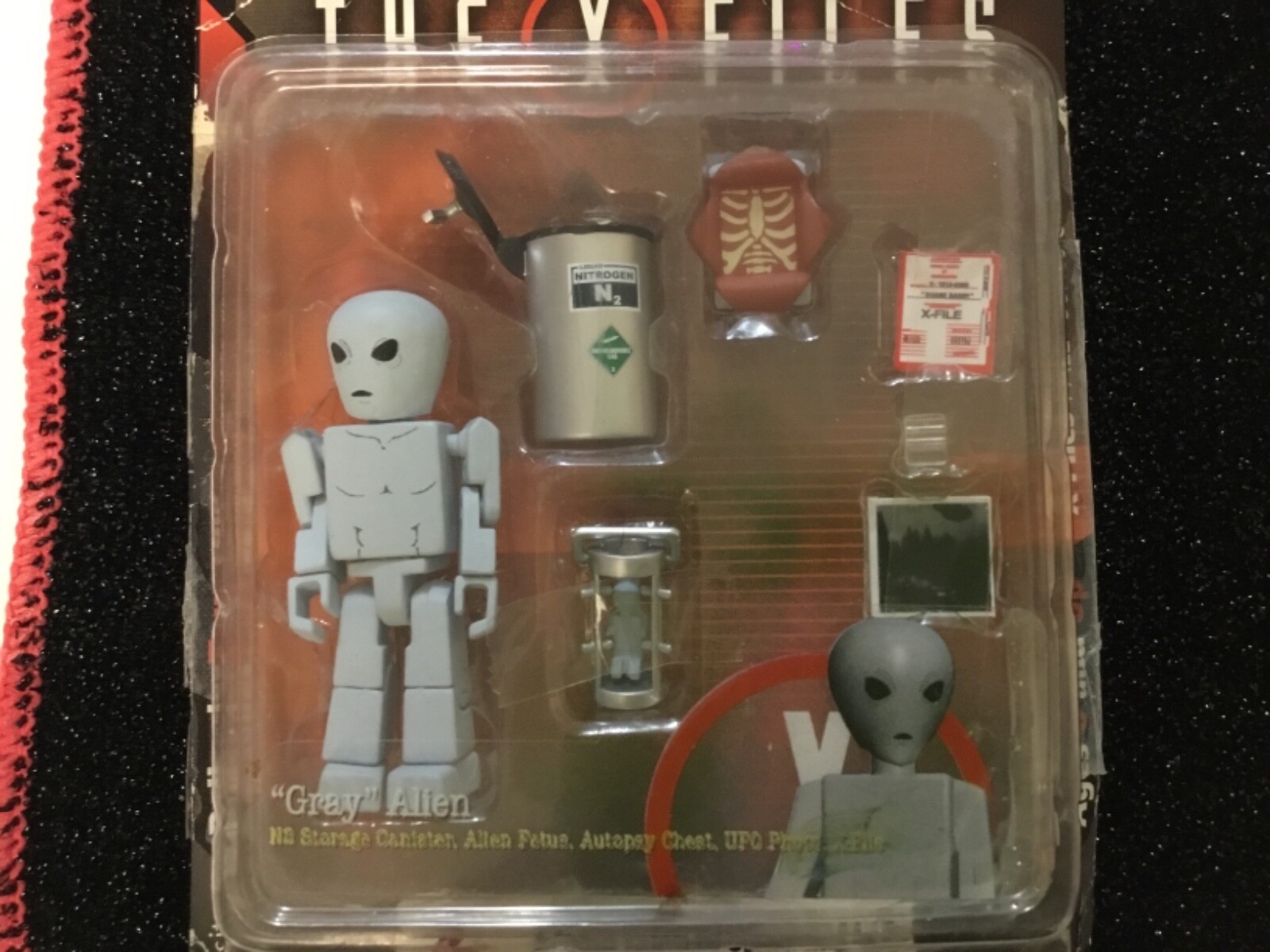 The X-Files Collectibles 1997 - 2005 Cards, Cassette & Toys Figures | eBay