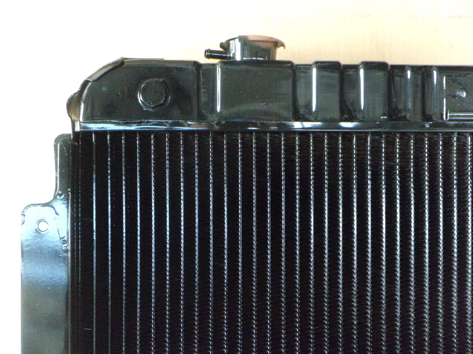 Radiator For Holden HQ HJ HZ HX LH LX V8 Torana Kingswood H/duty 3 Row ...