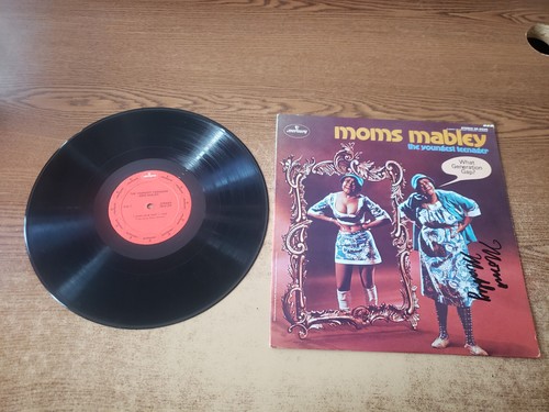 HAND SIGNED 1960s EXCELLENT Moms Mabley – The Youngest Teenager LP33 | eBay