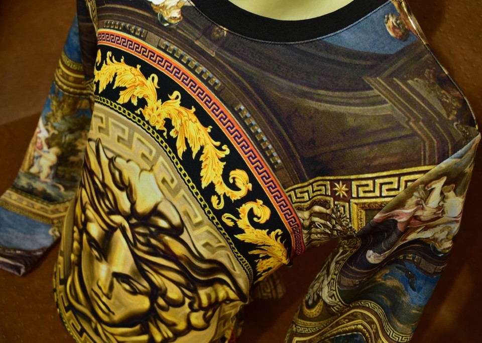 Versace Medusa Baroque Renaissance Fresco Print Long Sleeve - Museum ...