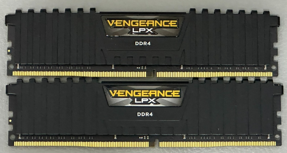 DDR4 RAM 4GB 8GB 16GB 32GB Corsair RGB Kits Refurbished-Multi-listing ...